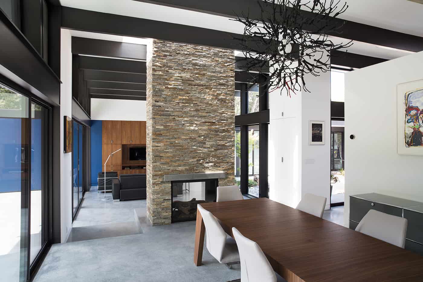 Modern Atrium House | Interior Designio